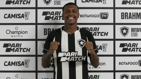 Botafogo apresenta Gregory, emprestado pelo Hercílio Luz