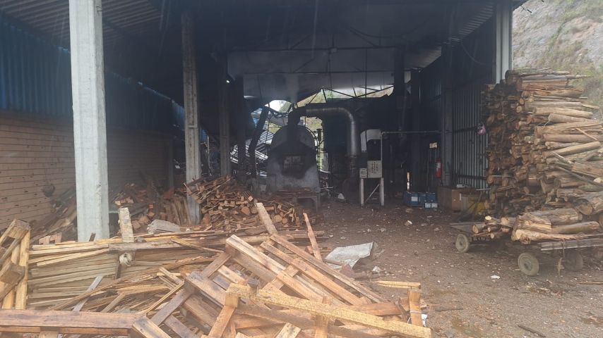 Explosão de caldeira deixa feridos em empresa da região